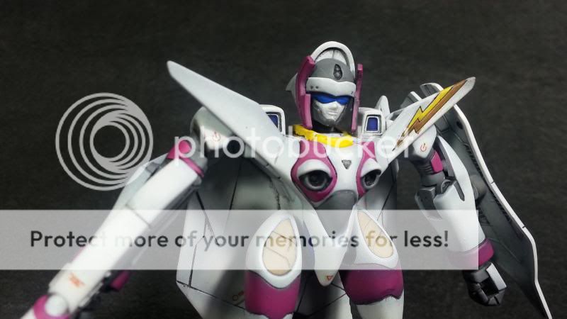 Macross7 1/144 VF-11 MaxL - International Scale Modeller