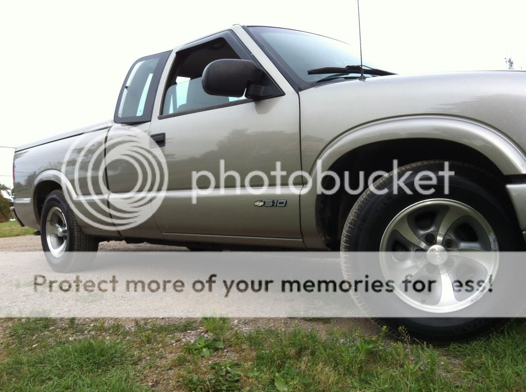 Any pics of 2wd 2nd gen s10's on 225/75-15 AT's or MT's? | S-10 Forum