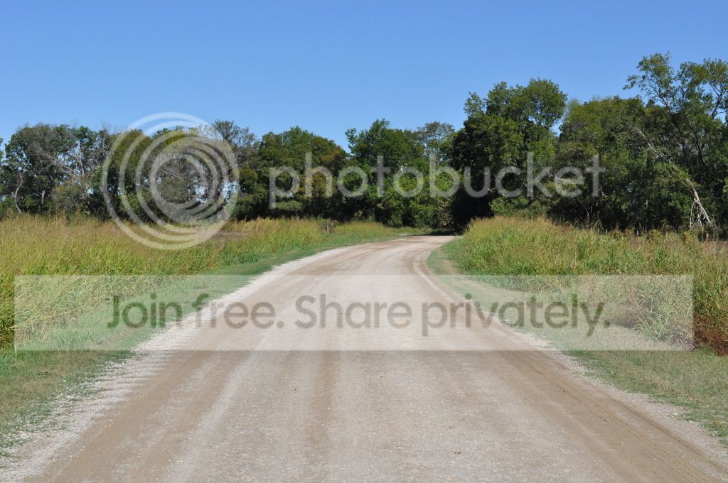 Texas: One Lane Concrete, One Lane Gravel, Old US 75